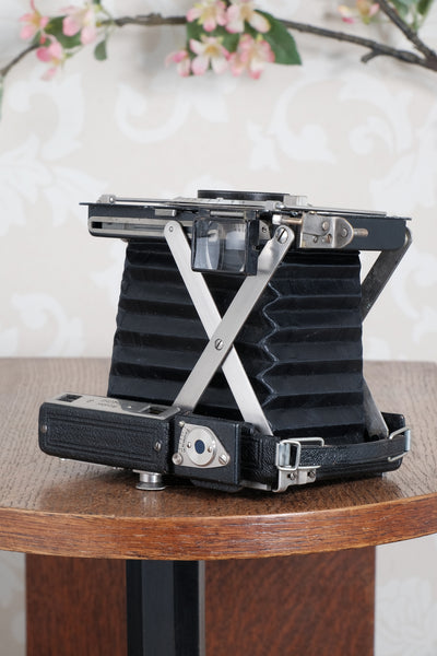 Circa 1936 Plaubel Makina II, 6x9, coupled Rangefinder camera. Freshly ...