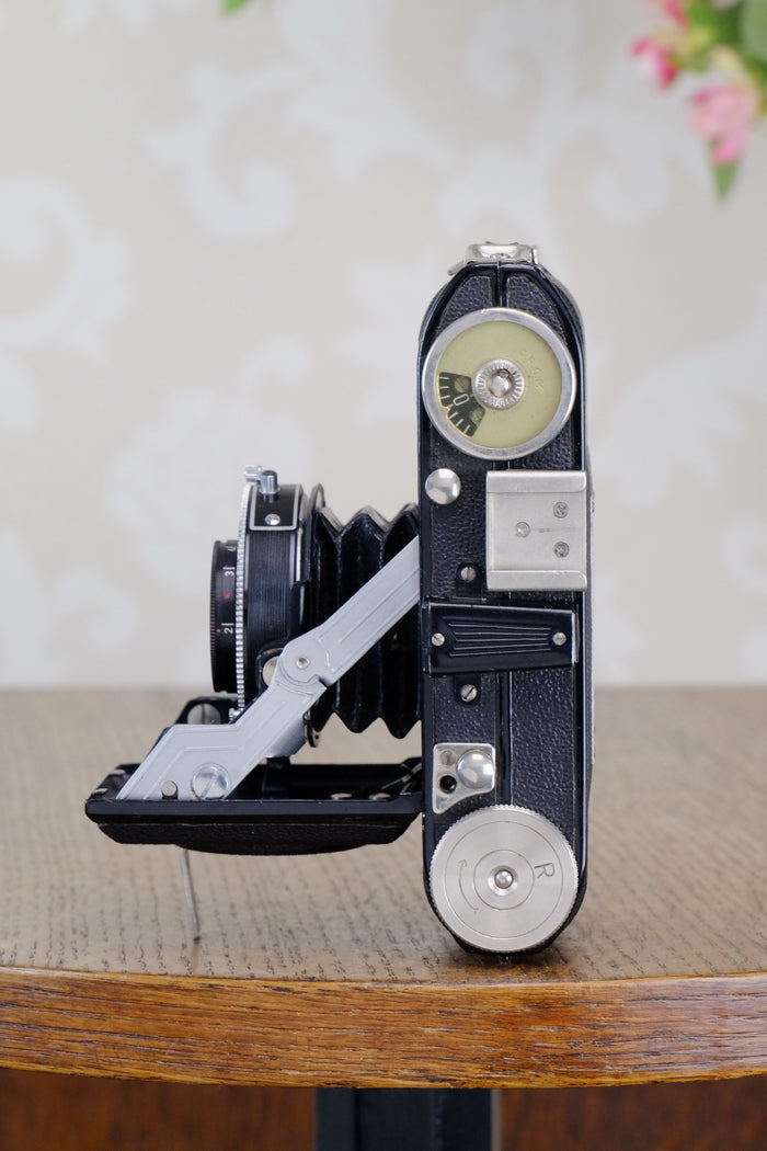 Near Mint! 1950 Balda Baldini, with beautiful original Leather Case, F ...